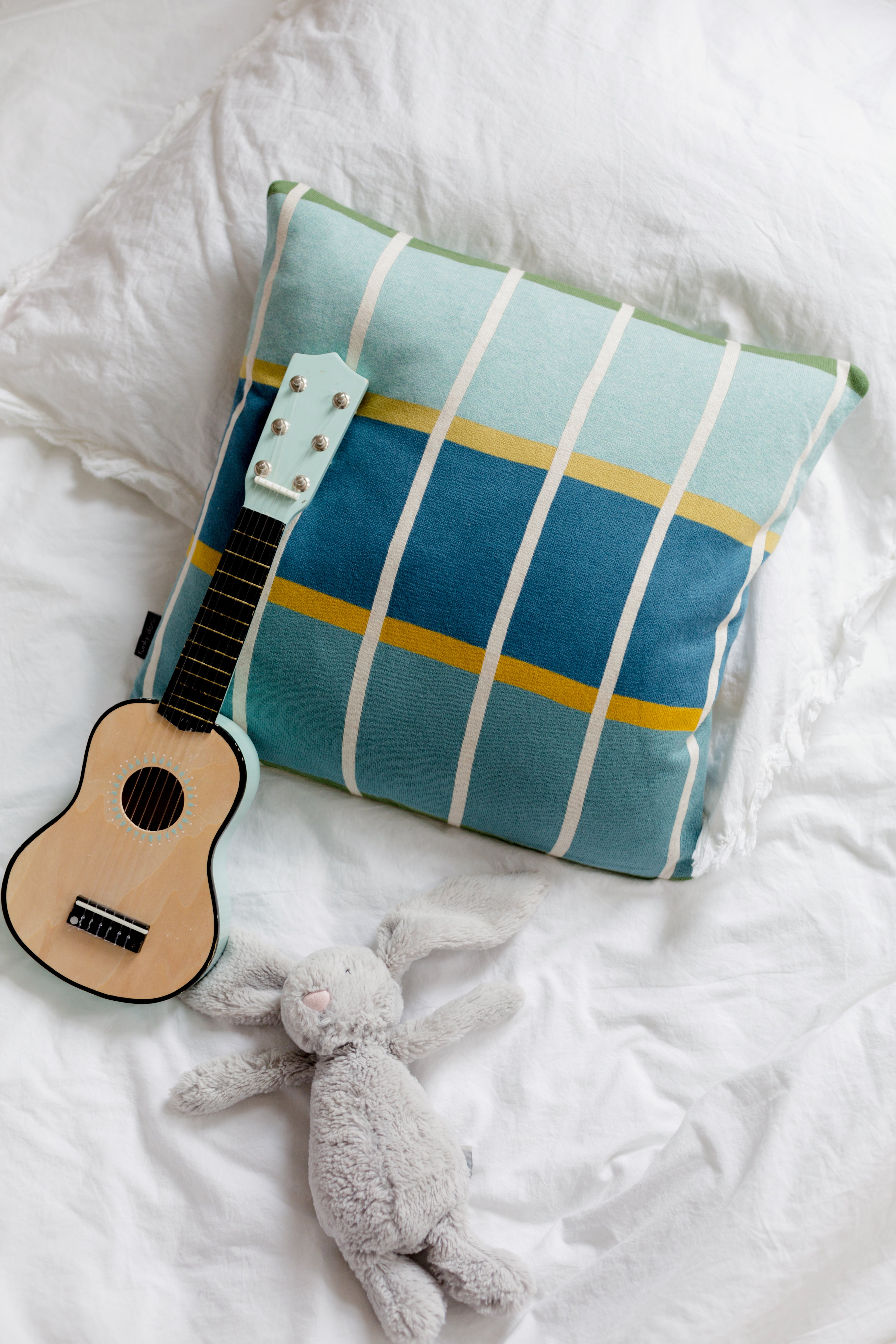 Alvin Pillow Blue, soft jacquard knitted cotton – Funky Doris